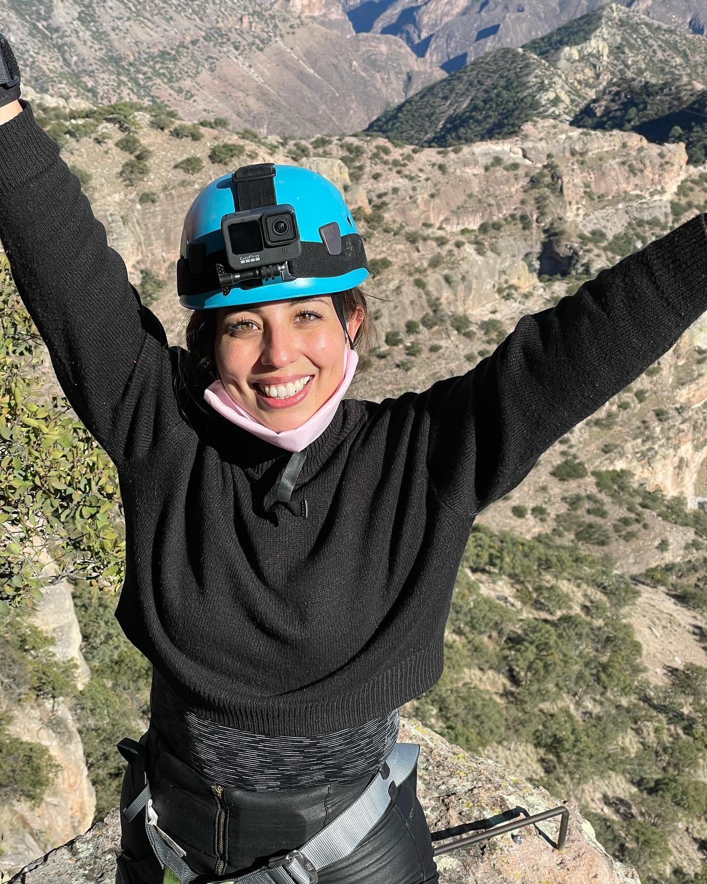 Yazhira Handal Biografia, Wiki, Edad, Altura, Esposo y Valor Neto