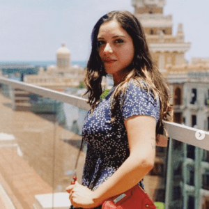 Estefania Veloz Biografia, Wiki, Edad, Altura, Esposo Y Valor Neto