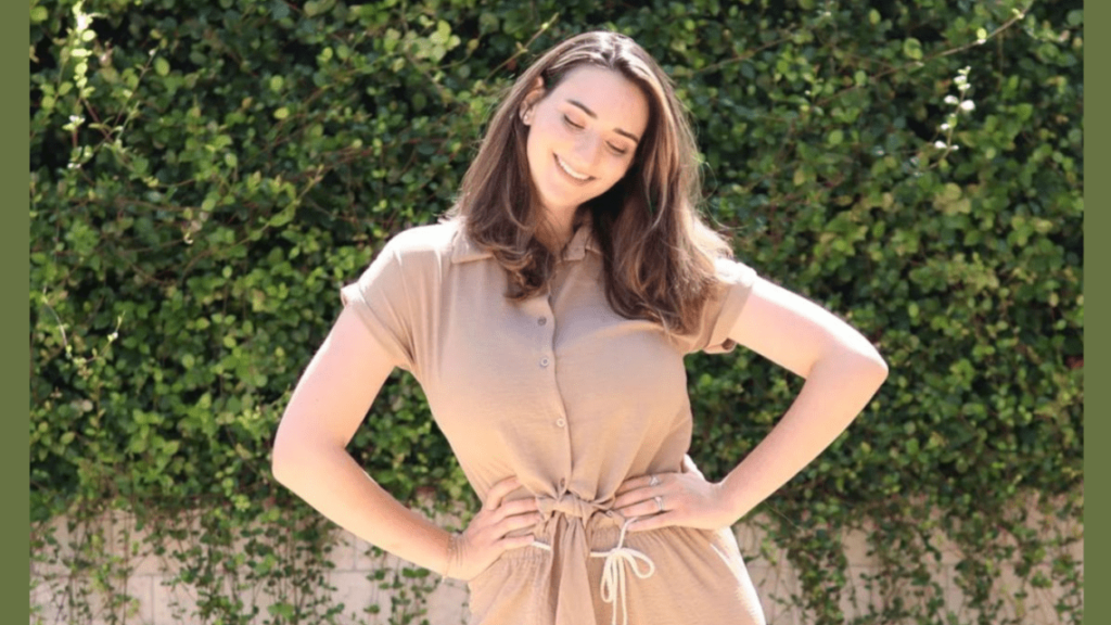 Aurora Rose Levesque - Biographies Are Us